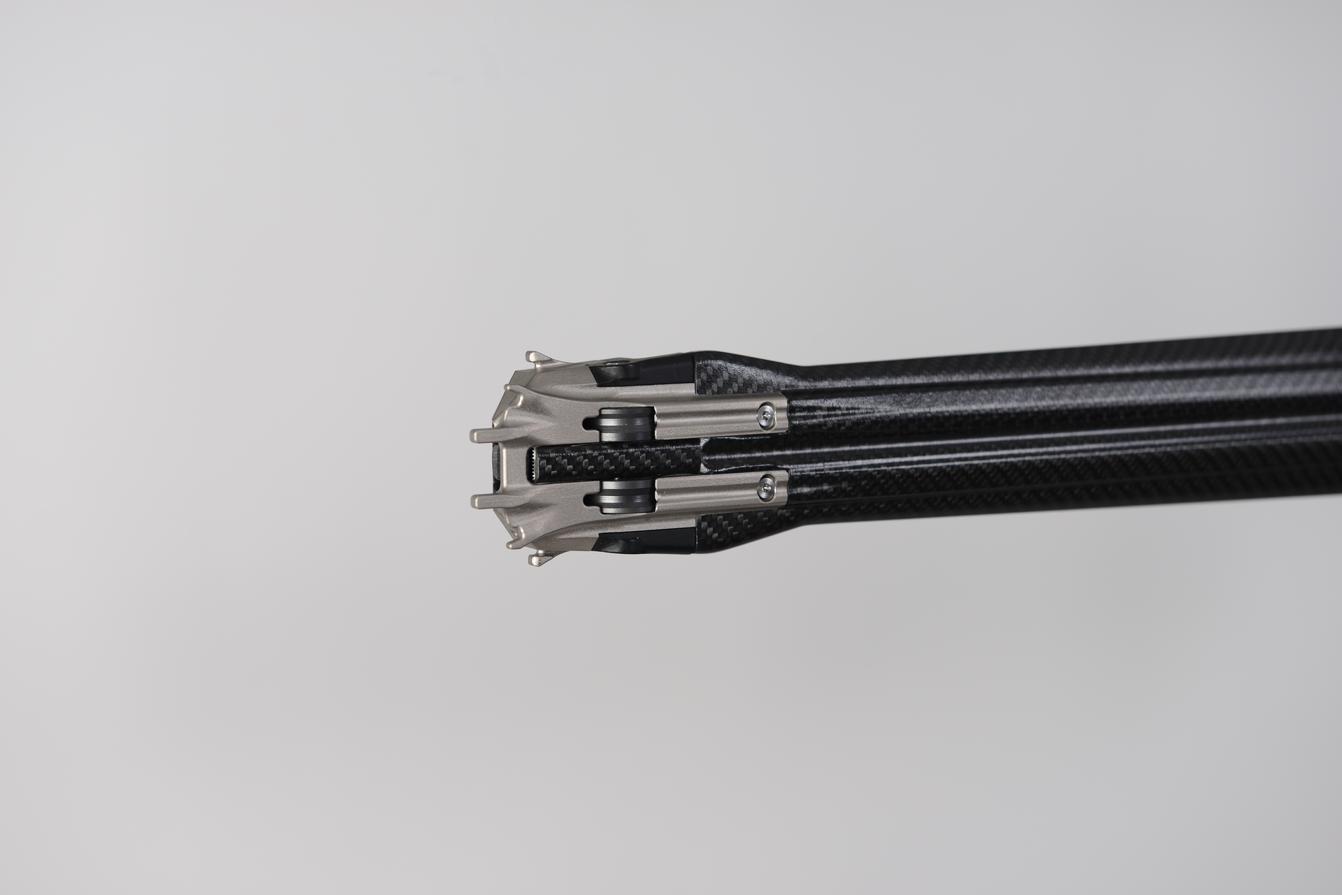 INTERCEPTOR carbon-titanium – Interceptor
